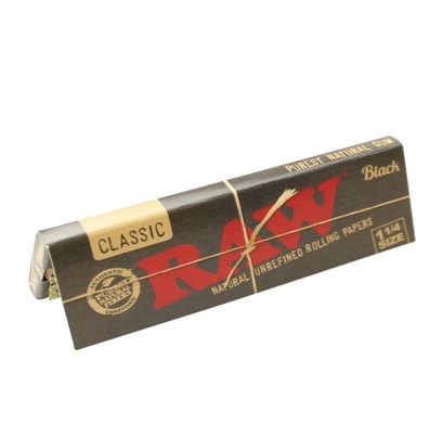 Raw Black Classic 1 1/4 Rolling Papers ⋆ Daydreams Smoke Shop